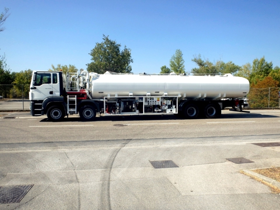 Aircraft Refueller 38.000 L - TITAN AERO